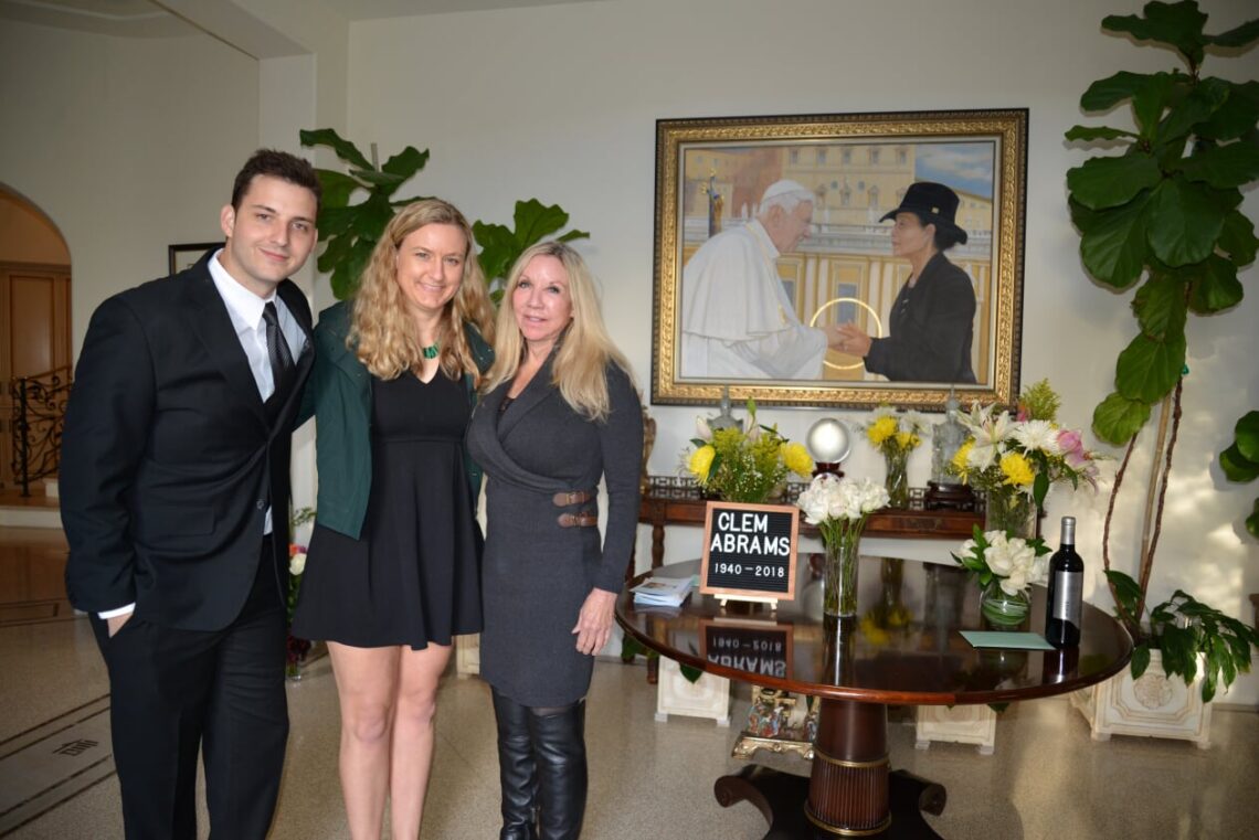 Episode 071: Dia Abrams – Bite-Sized Crime